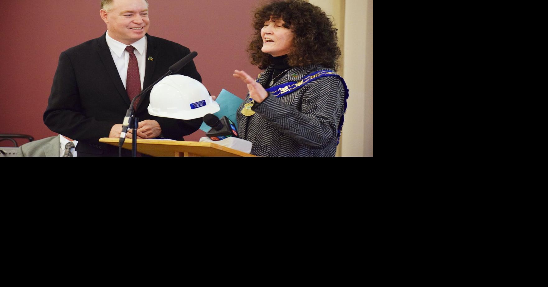 Essa welcomes Sandie Macdonald as first female mayor, bids farewell to ...