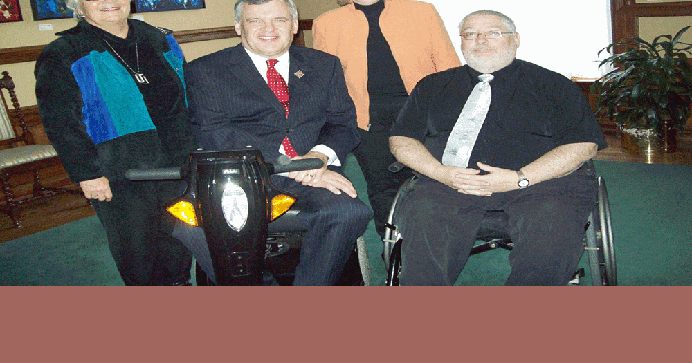 Mary Solomon receives Community Action Award