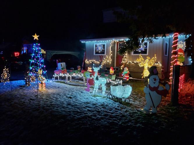 These 21 holiday light displays are spreading festive cheer in Ontario ...