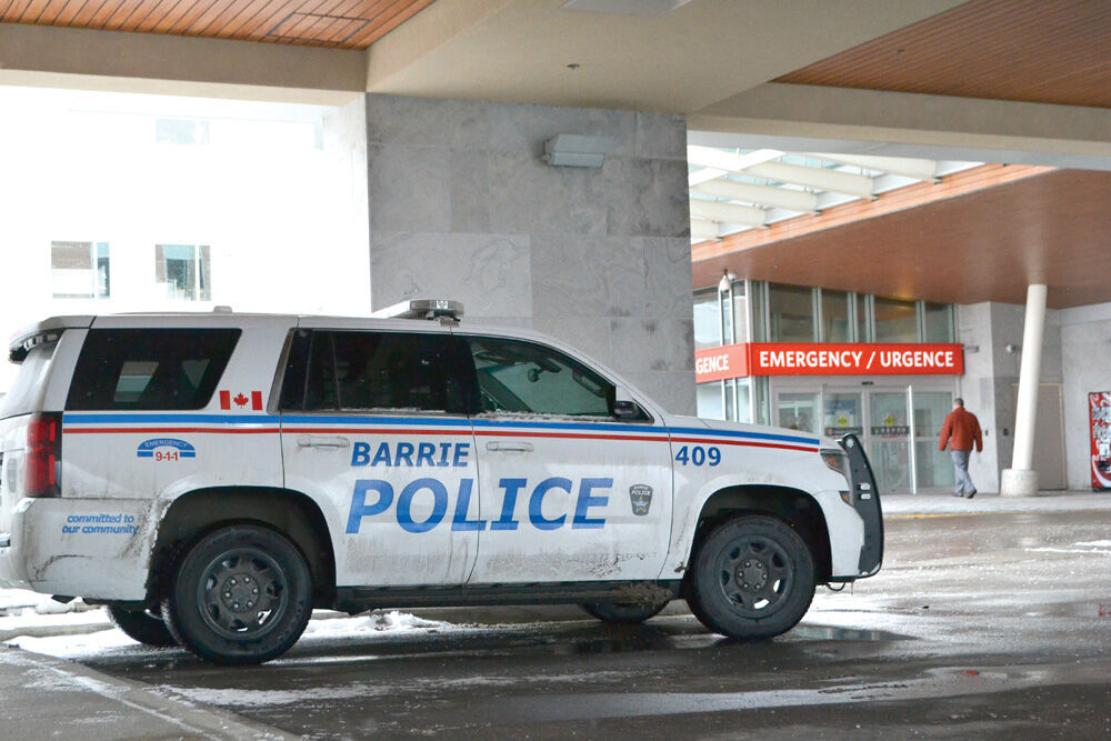 Cop teams with crisis counsellor to handle Barrie mental health calls