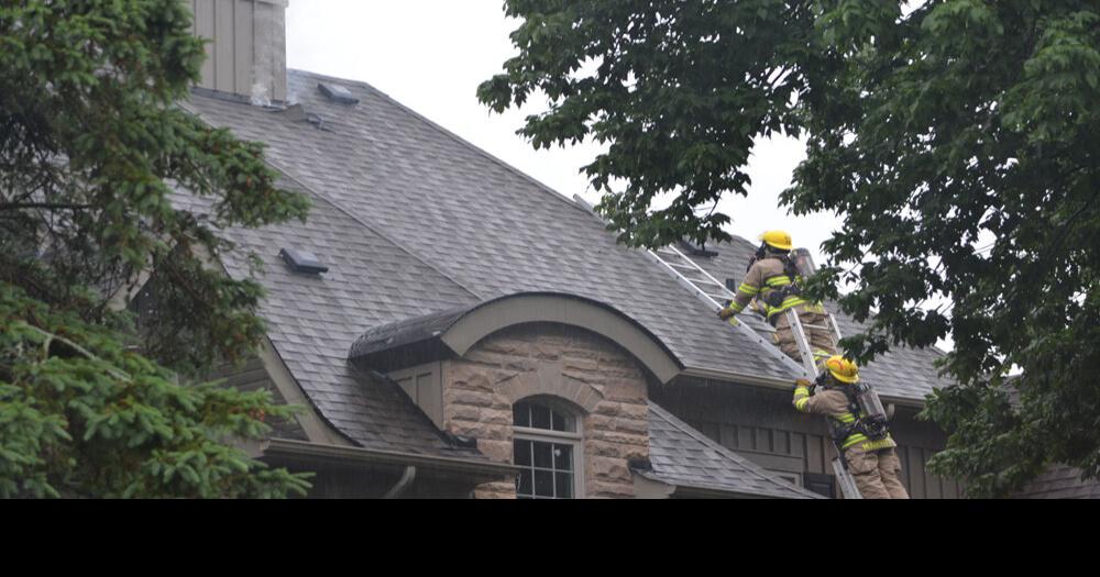 Craigleith model home struck by lightning, catches fire