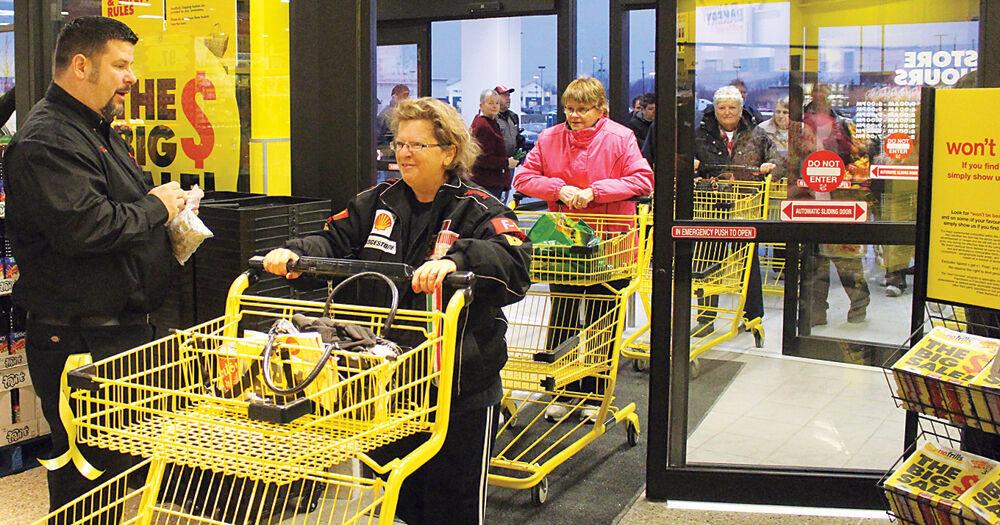 No Frills store opens in Midland
