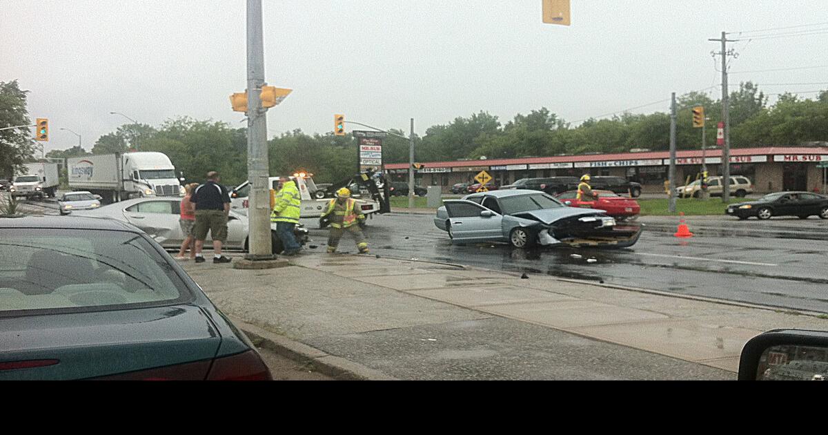 Four-vehicle crash in Angus
