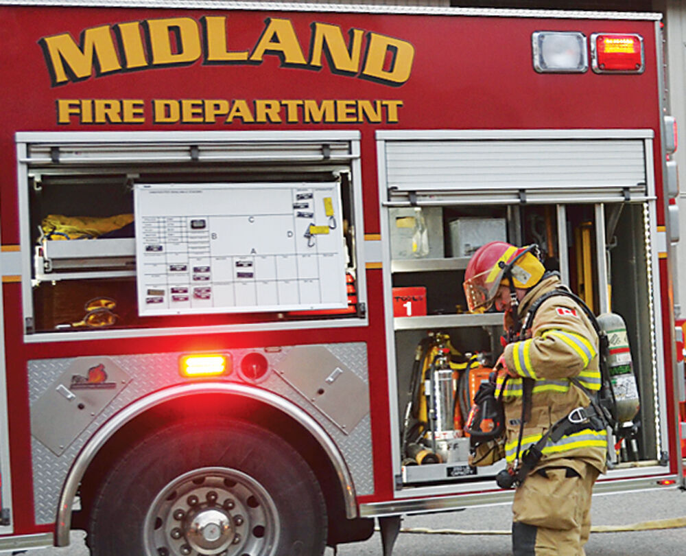 Fire crews dowse Midland structure fire