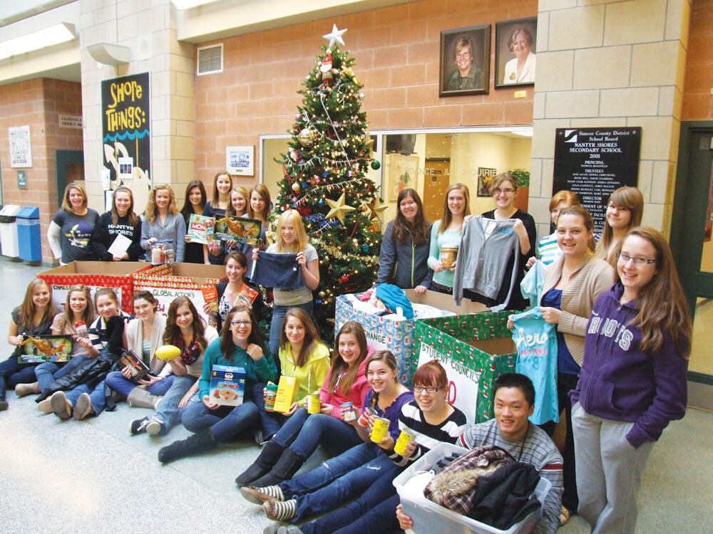 Nantyr Shores students share seasonal cheer