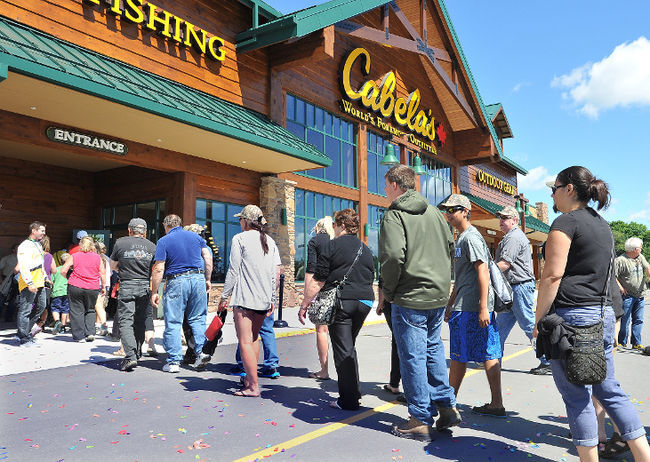 Cabela's draws a crowd