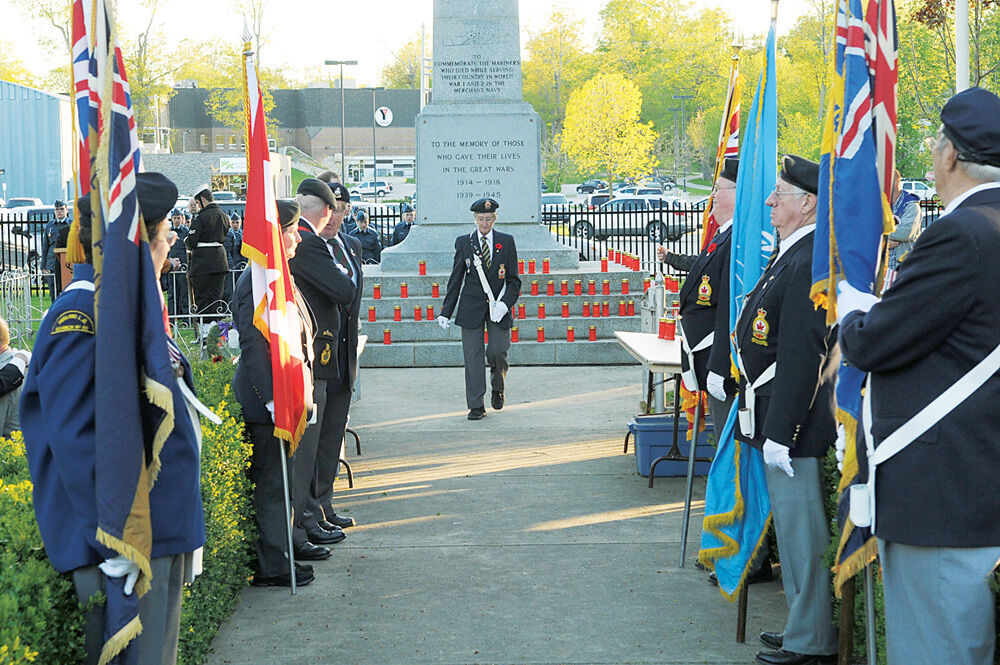 Candlelight ceremony at Midland cenotaph pays tribute to veterans