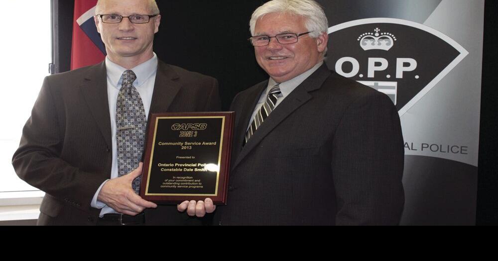 Award presented to Nottawasaga OPP officer