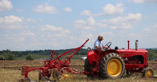 Plowing a straight furrow