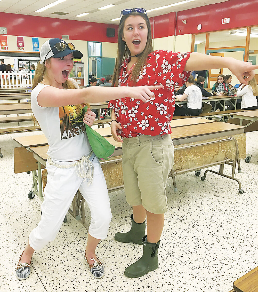 Ideas For Tacky Tourist Clothes