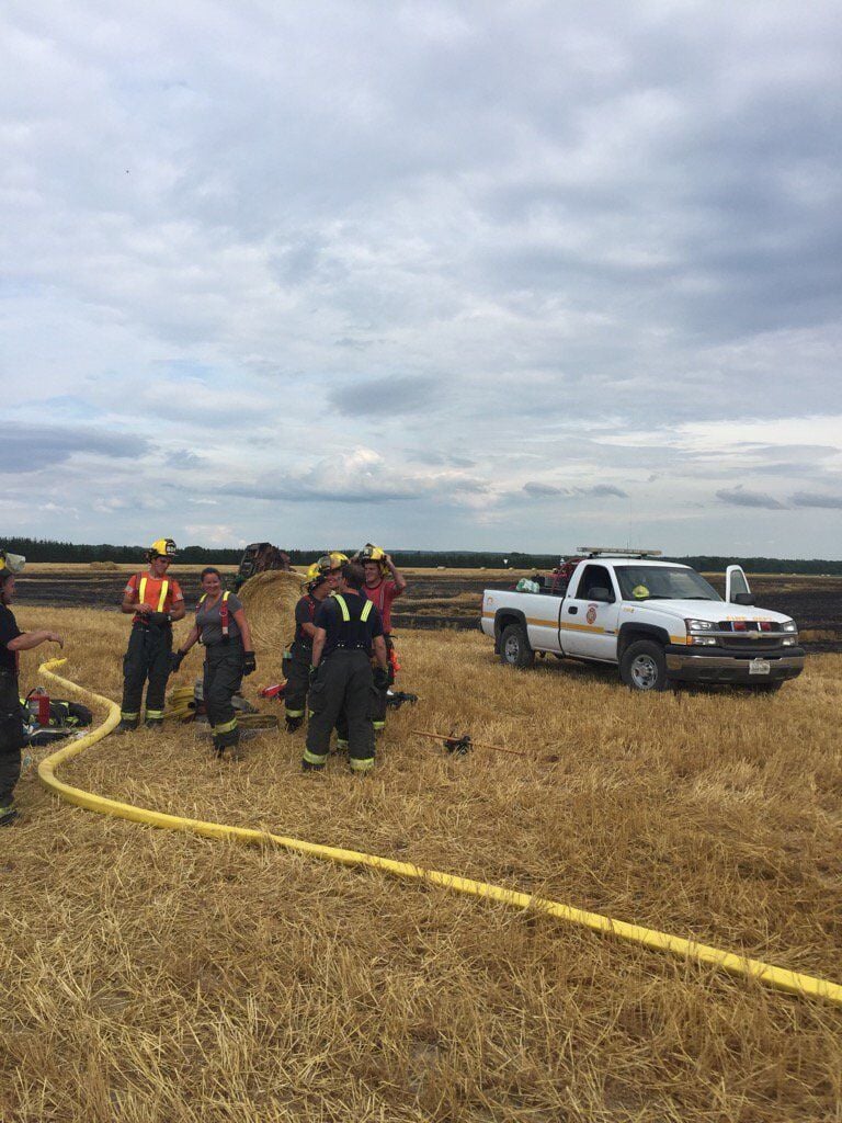Clearview, Springwater fire crews contain blaze to field