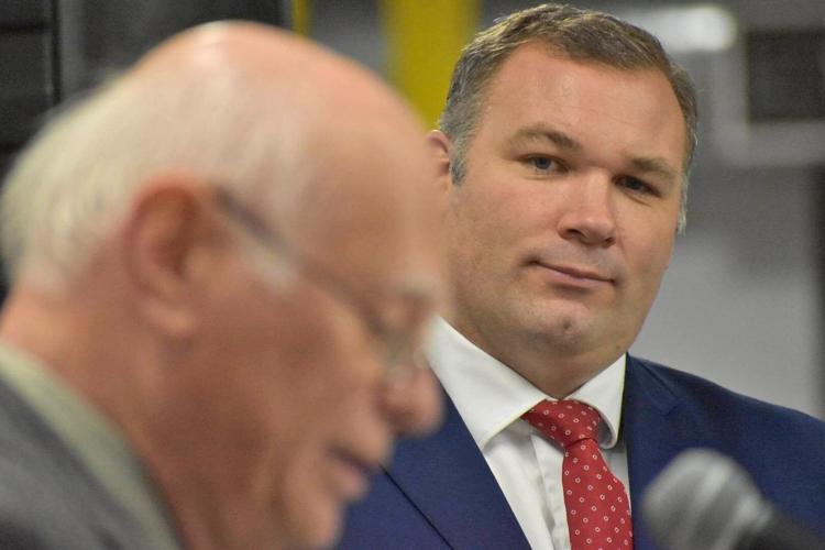 Feds, Barrie flip switch on $3.3M electric bus pilot program