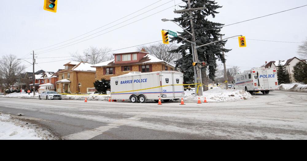 Barrie police identify stabbing victim