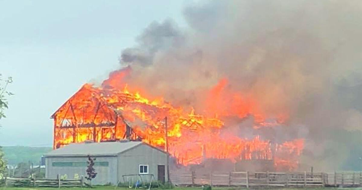 Fire destroys barn in Springwater Township