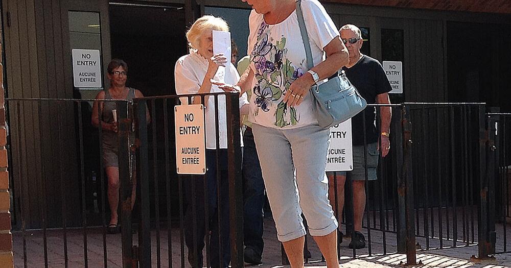 Barrie bomb accused to stay behind bars