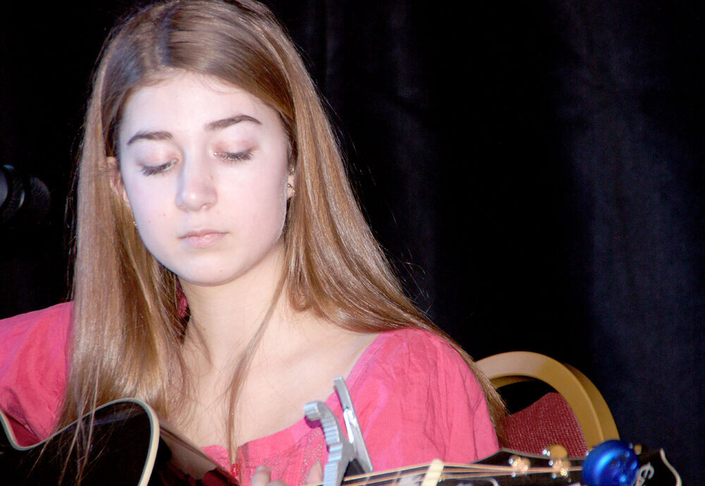 Barrie teen shines at Winterfolk Festival