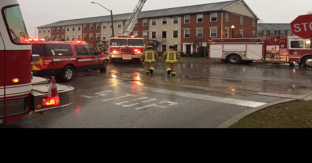 UPDATE: Barrie firefighters respond to townhouse fire at Essa and Coughlin