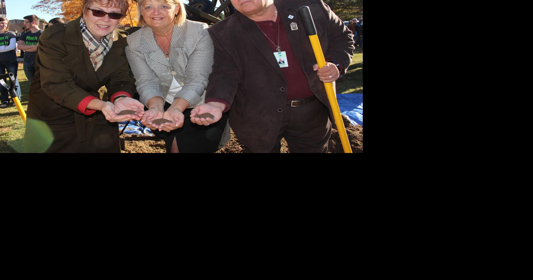 Stayner students plant tulips to create Dutch-Canadian Friendship Garden