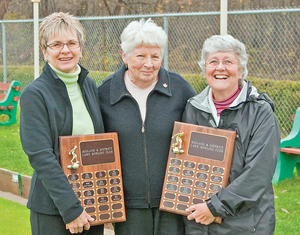 Lawn bowling award winners