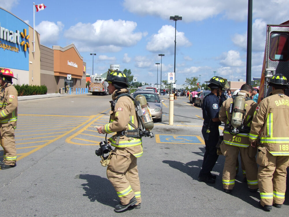 UPDATE - Barrie Walmart reopens after evacuation