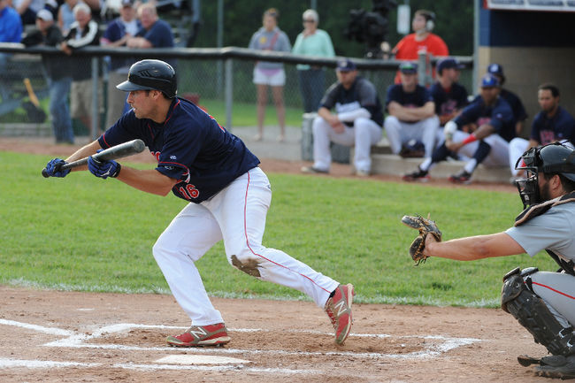 Barrie Baycats take on Burlington Bandits