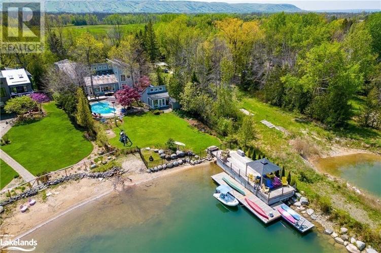 Barrie home with ‘incredible panoramic lake views’ for $6.4M