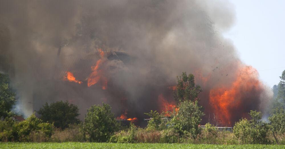 Fire destroys Clearview home