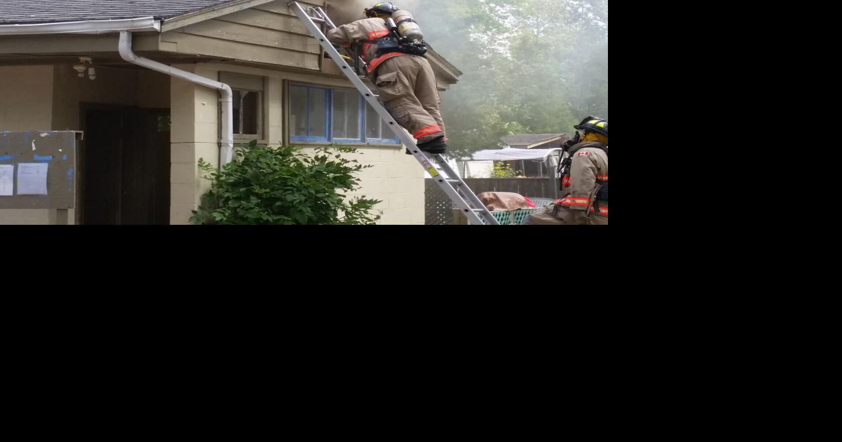 Building catches fire at Holiday Trailer Park in Wasaga Beach
