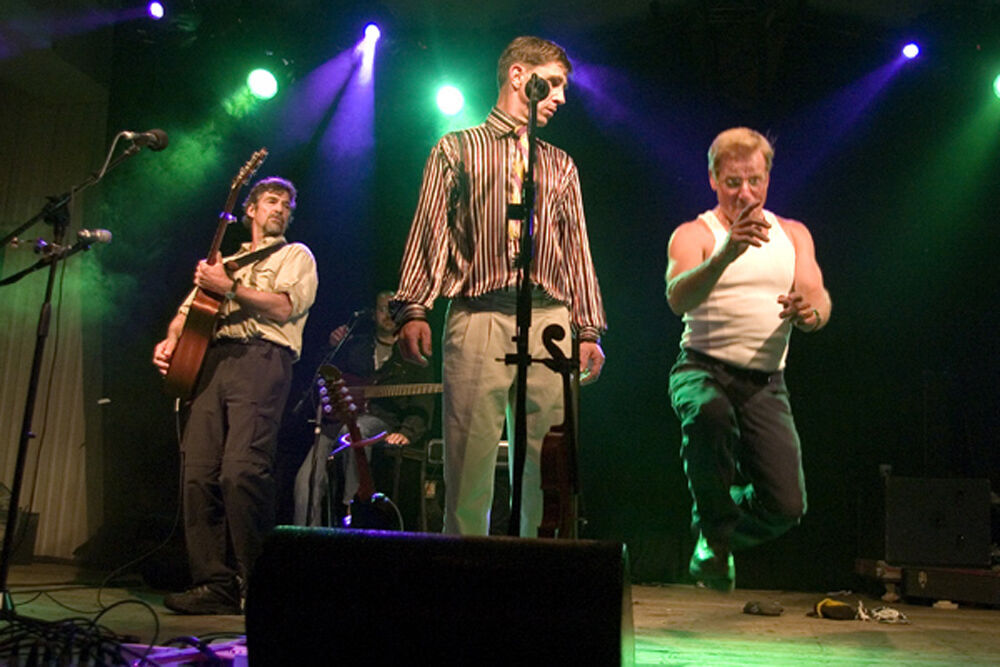 Buddy and the boys promise loads of laughter