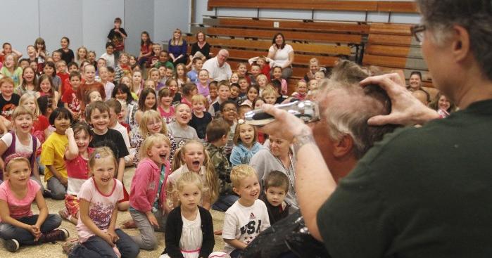 PHOTO: Riverside teacher goes bald
