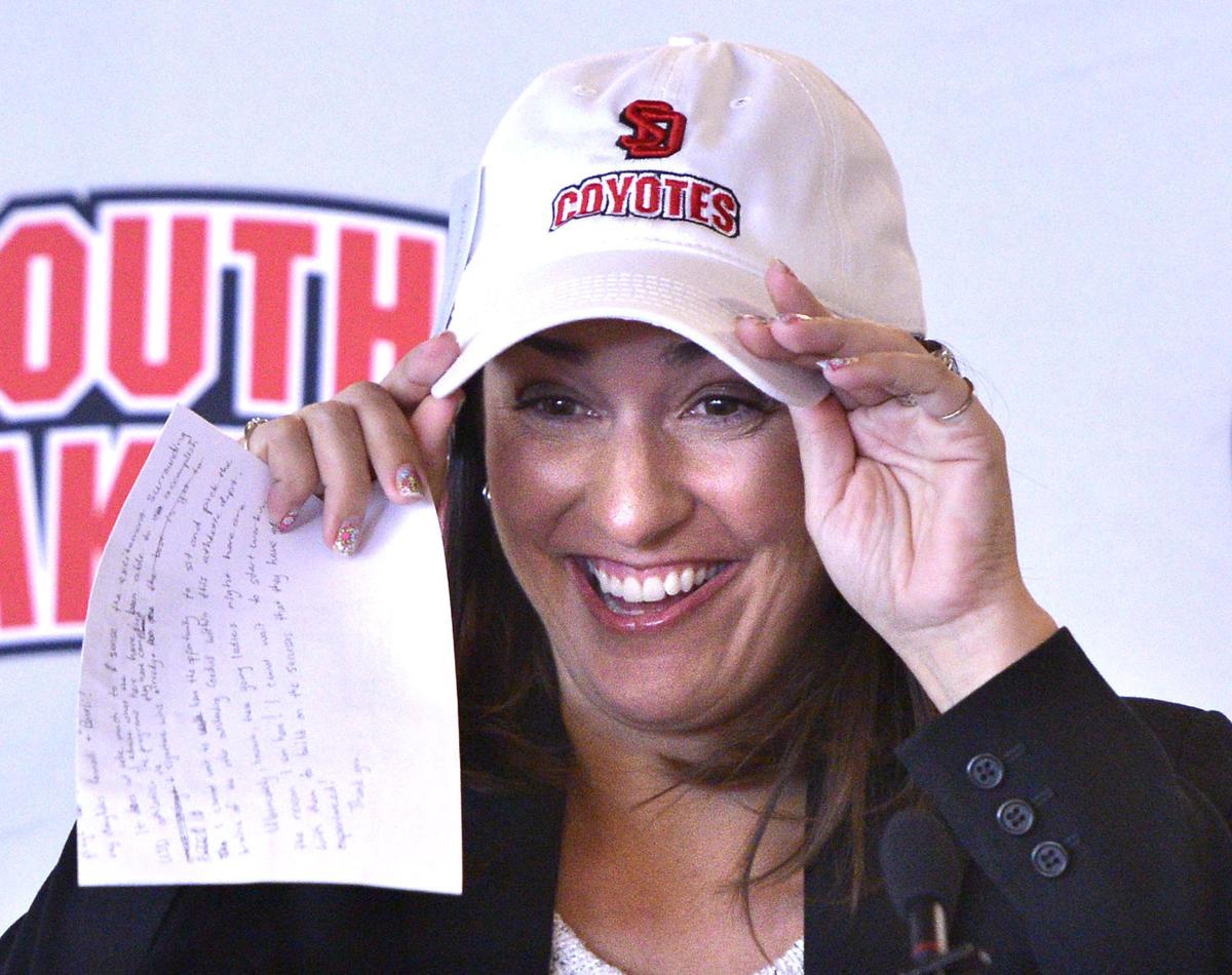 Coyotes name Amy Williams women's hoop coach