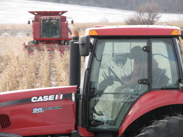 Multiple showers, early Siouxland snow drag 2014 harvest to finish