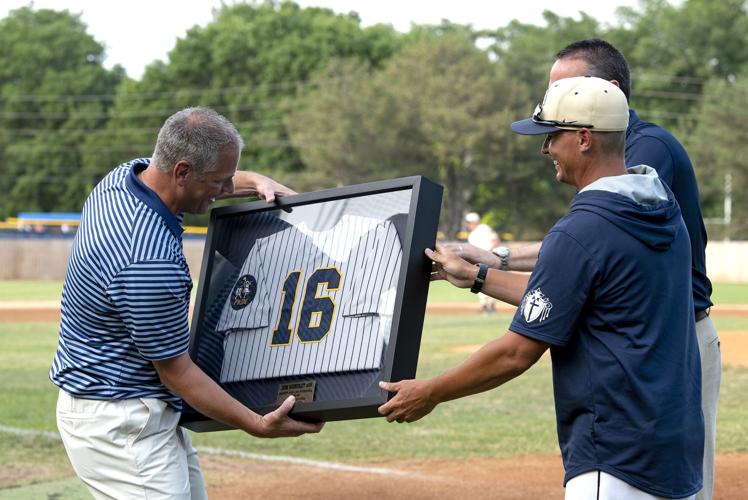 Bishop Heelan baseball celebrates Don Wengert's No. 16 being retired