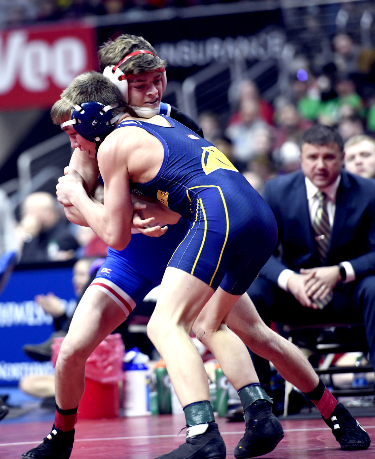 Former Woodbury Central wrestler Nathan Ryan helps with MMA fighter ...