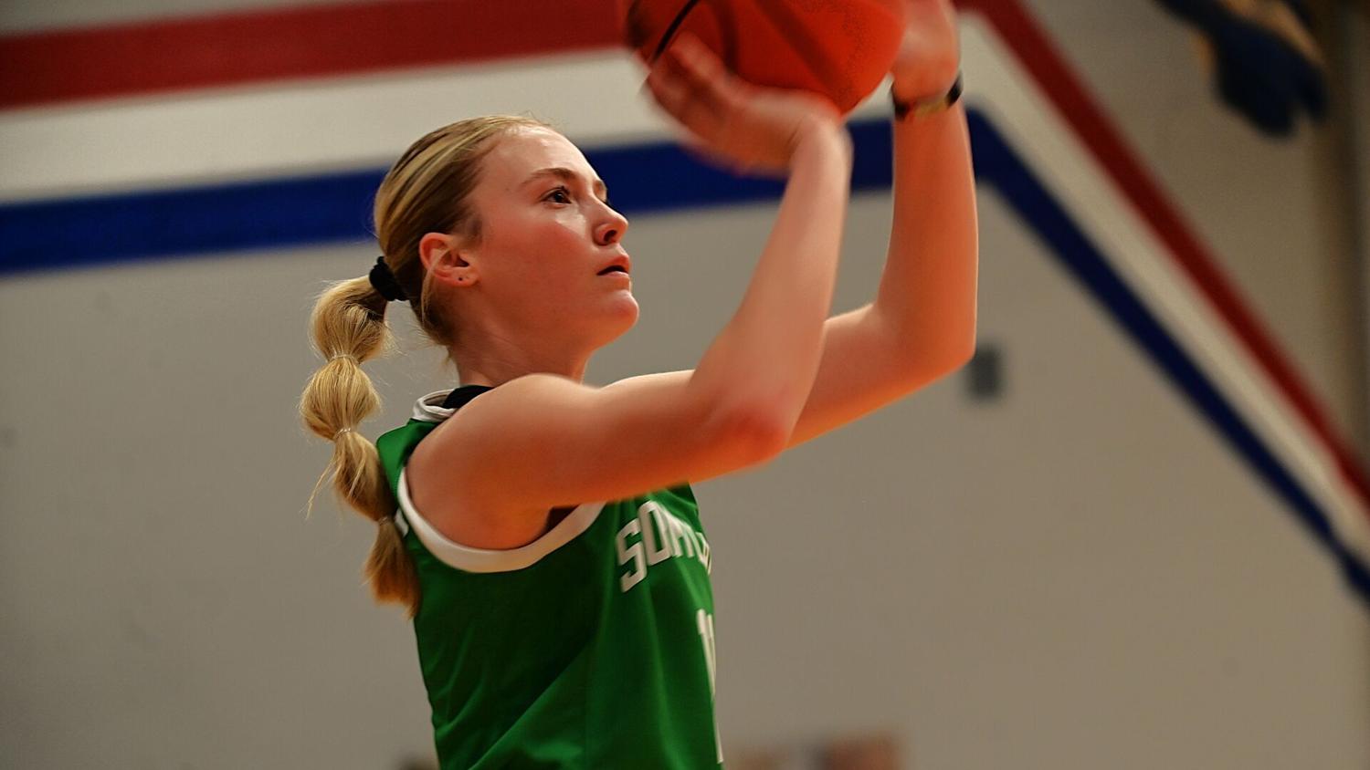 DeHaan's hot hand sets tone for Tornadoes' win vs. Stars