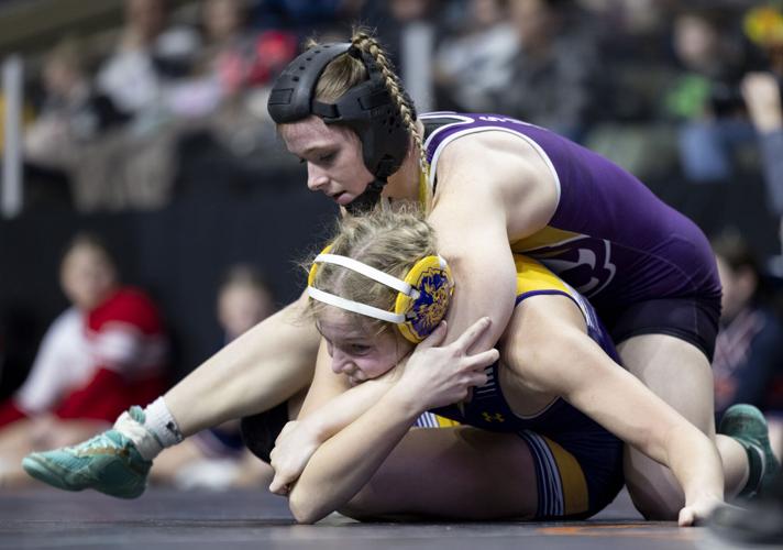 Girls wrestling: TerWee leads Region 1 state qualifiers