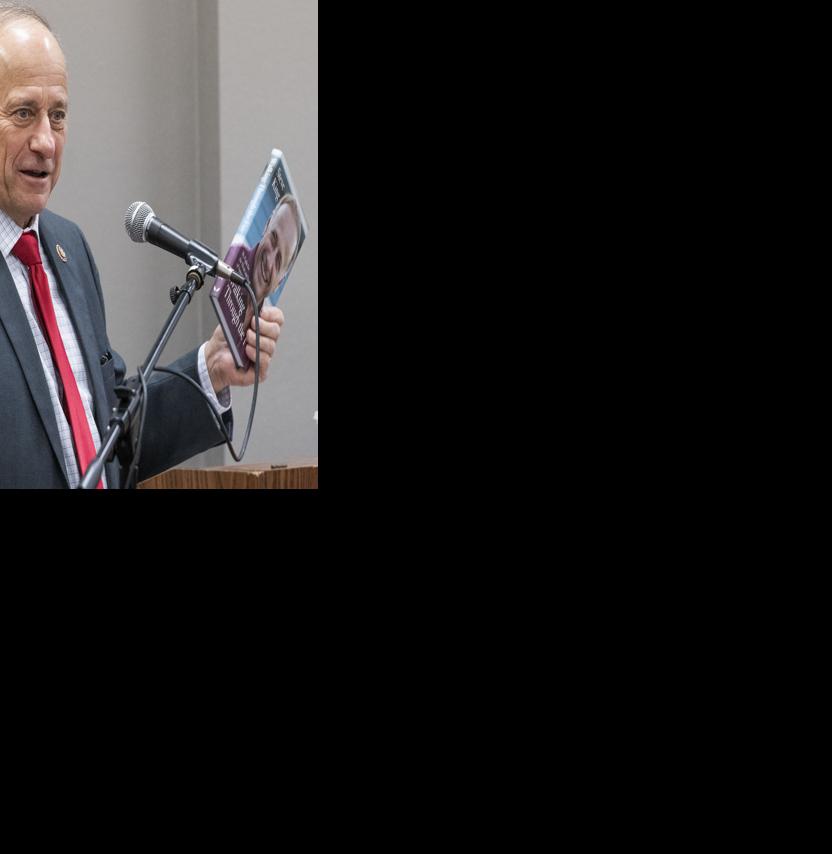 Steve King endorses Vivek Ramaswamy for president