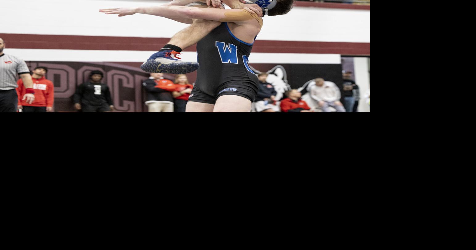 Kingsley-Pierson, Hinton win team titles at state wrestling districts