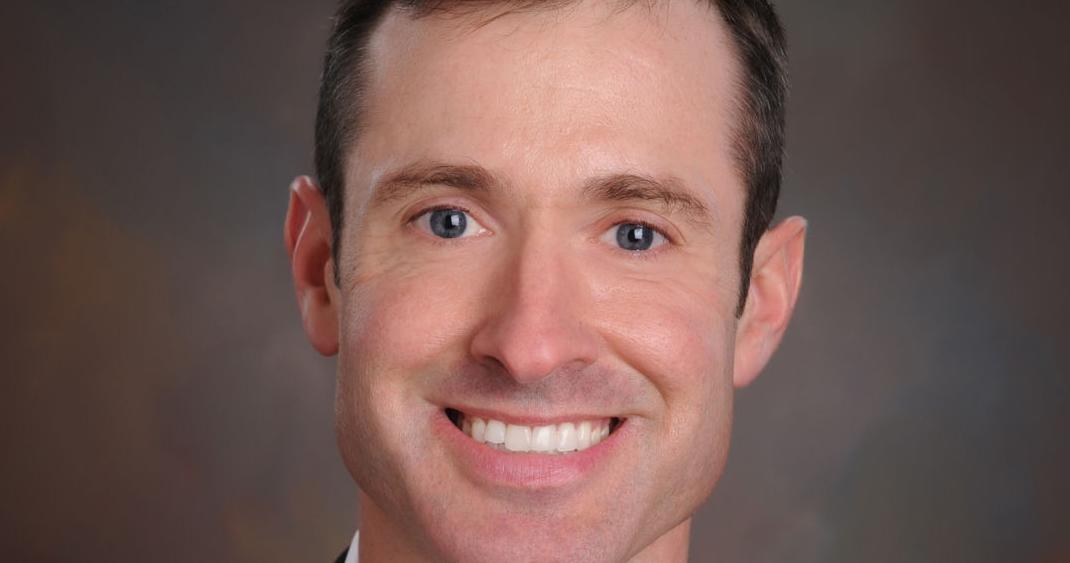 2nd candidate, James Loomis, makes a bid for Woodbury County Attorney