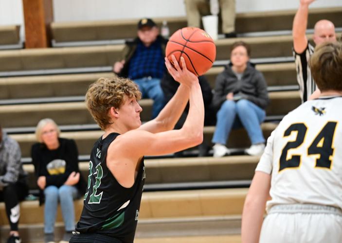 Boys basketball: Blackhawks hang on to ring in '24 with win