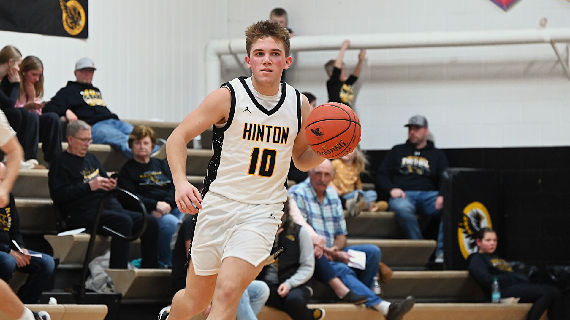 High School boys basketball: Kempema leads Hinton to WEC home win over G-LR