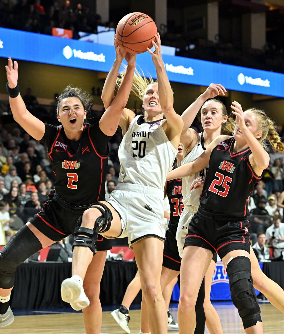 Dordt remains atop conference despite competitive field