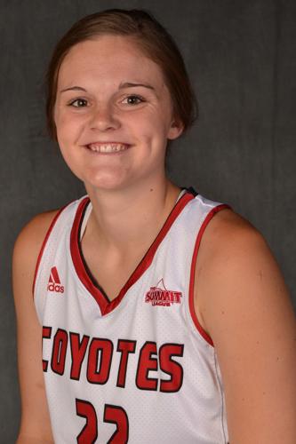 Arens sisters shine in Coyote victory