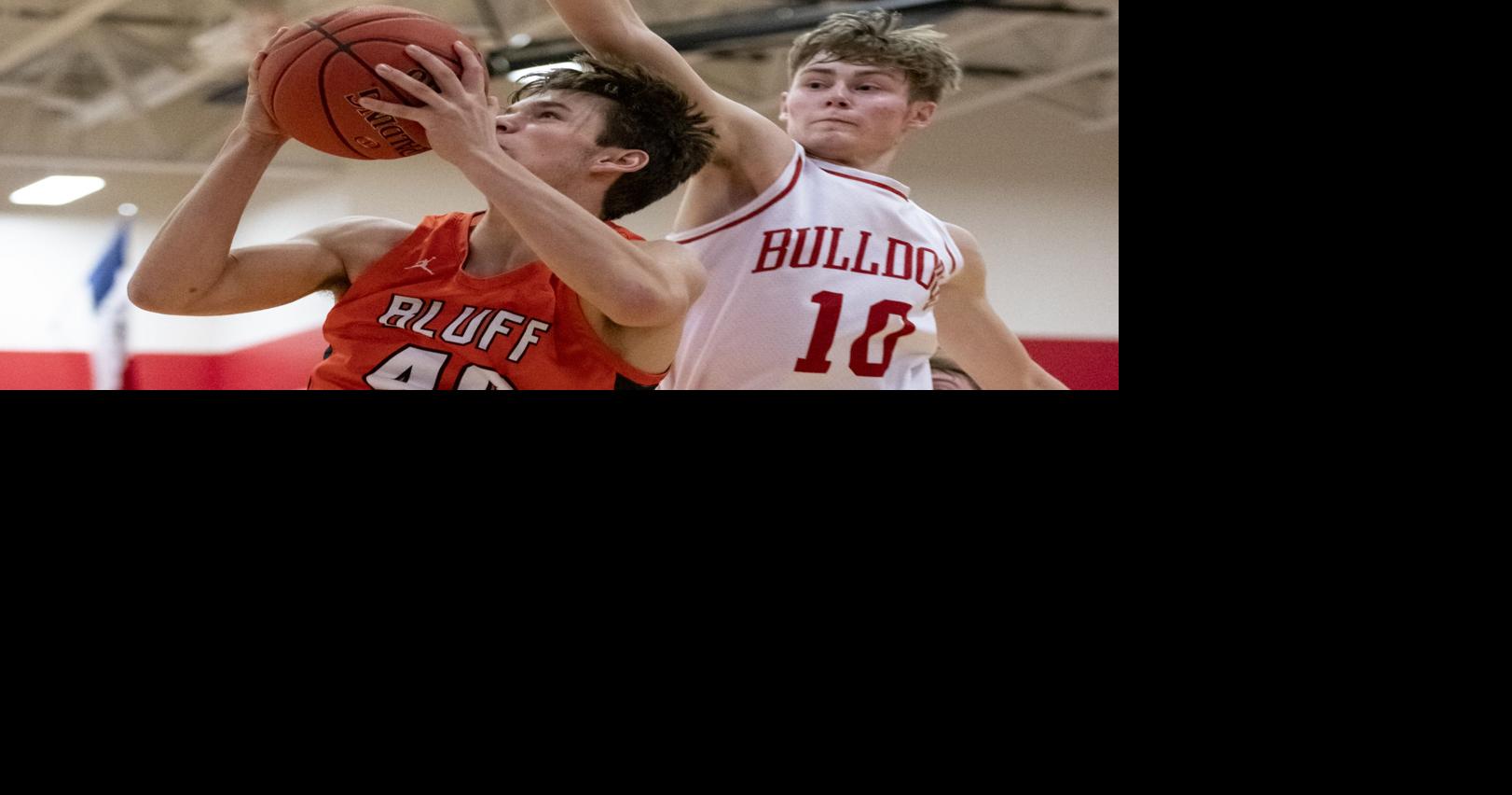 Sergeant Bluff-Luton advances to Class 3A substate final with road win ...