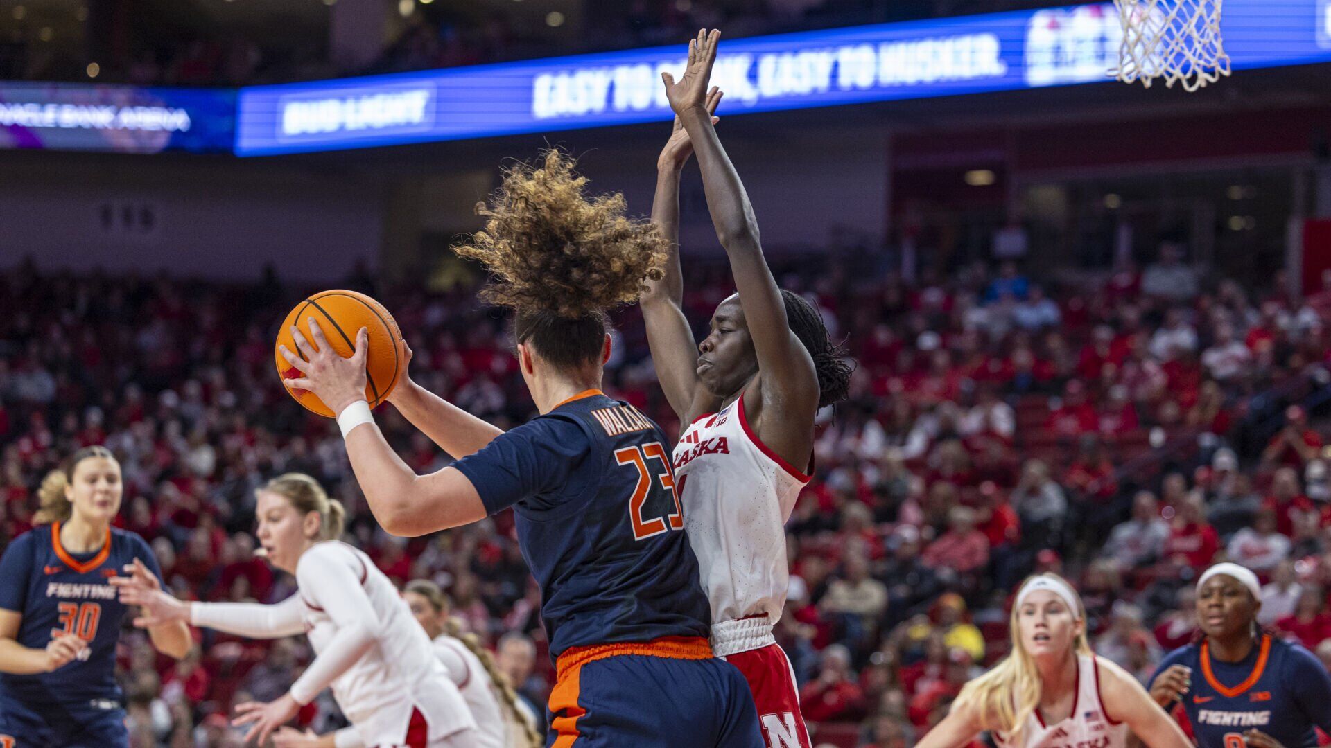 Nebraska women’s basketball beats Illinois 81-75