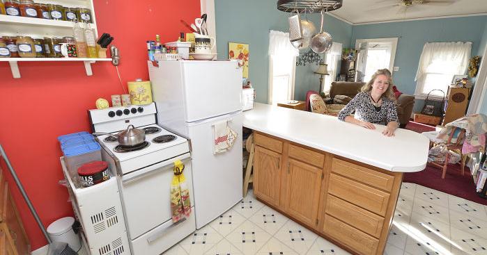 Downsizing: Simple living in 468 square feet