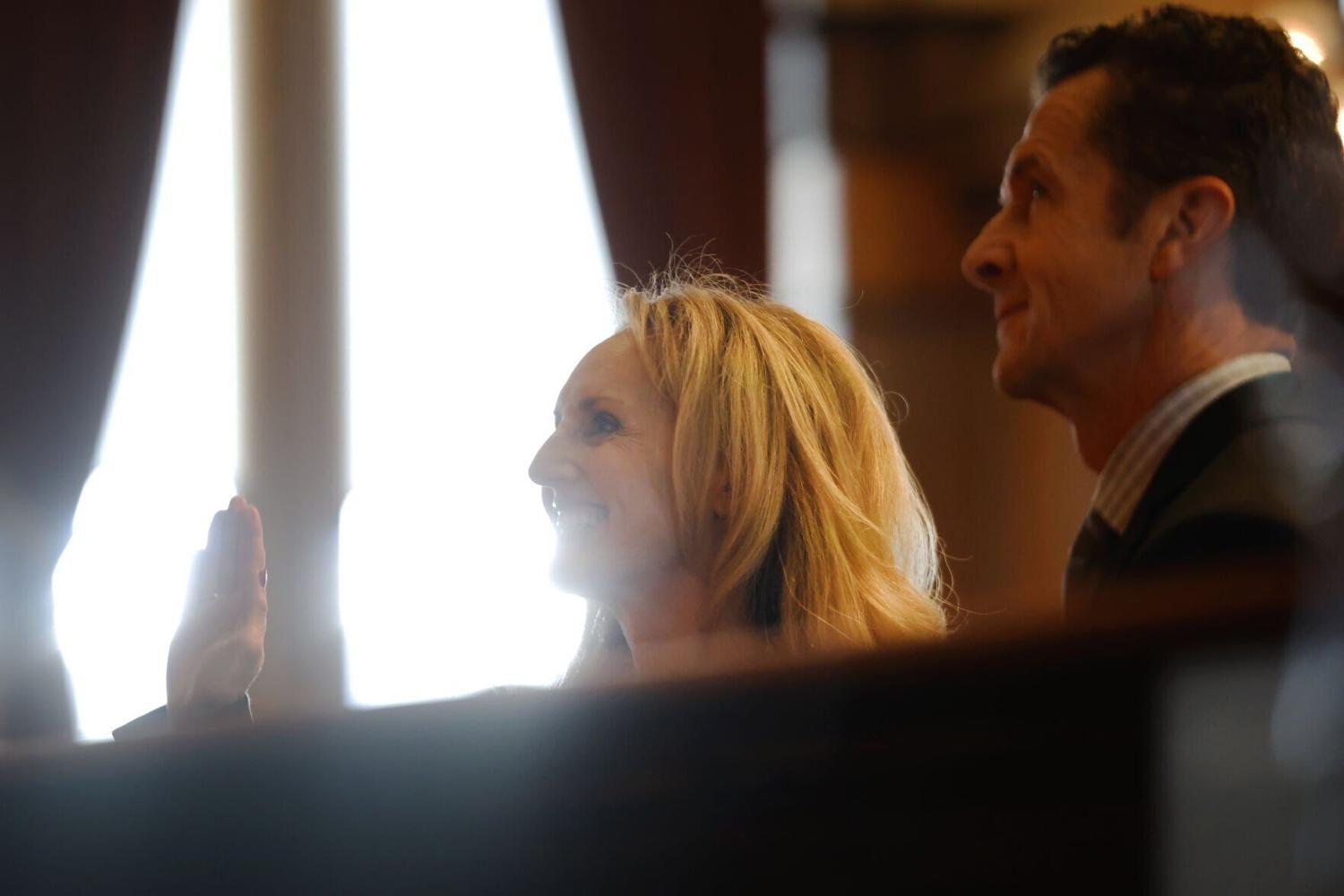 Odebolt Rep. Wendy Larson sworn into Iowa Legislature