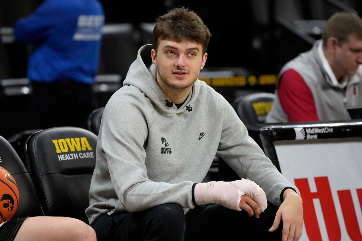 Iowa's Freeman enters transfer portal