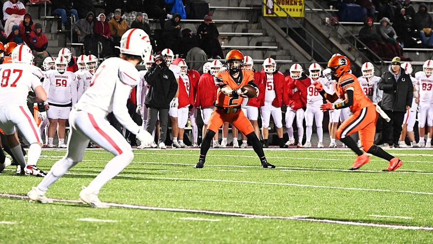 Early lead sets tone for East win over DCG in 5A playoffs