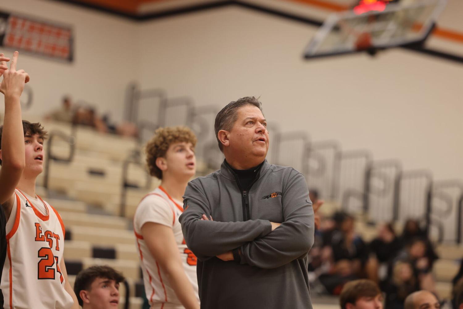 Ras Vanderloo wins 300th career game